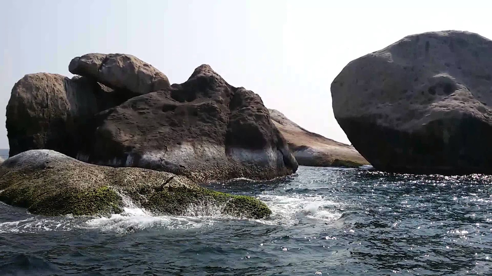 PAYYOLI BEACH : 10 AMAZING THINGS YOU NEED TO KNOW