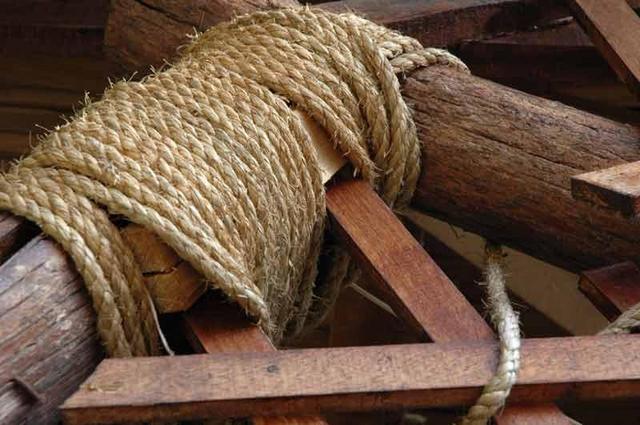 Kita Bebas Untuk Bermimpi: DI MANA NAK CARI TALI GUNI?