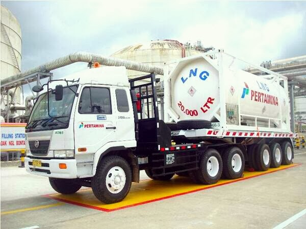Pengiriman LNG Pertama dengan Media Transportasi Truck (Kerjasama PT ...