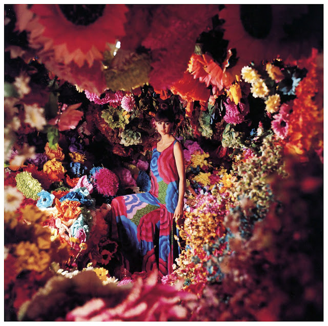 43 Impressive Color Photos of 60's Women Fashion Taken by Norman ...