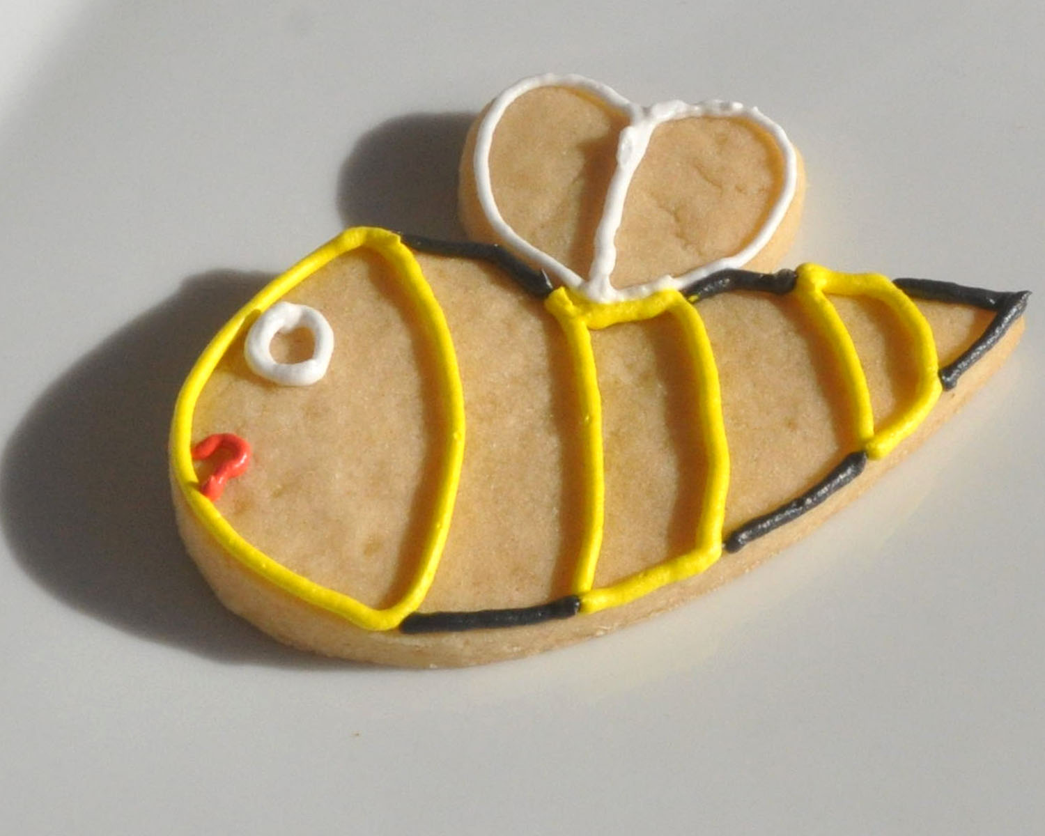 Beki Cook's Cake Blog: Bee My Valentine Cookies