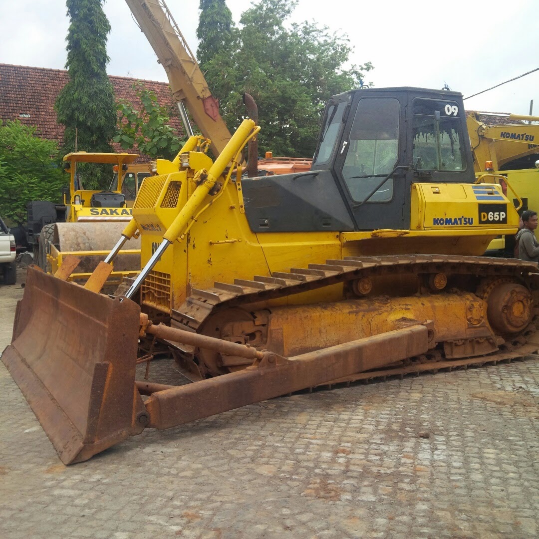 Dozer D 65 PX - 12 Tahun 2011 ~ Toko Alat Berat Surabaya
