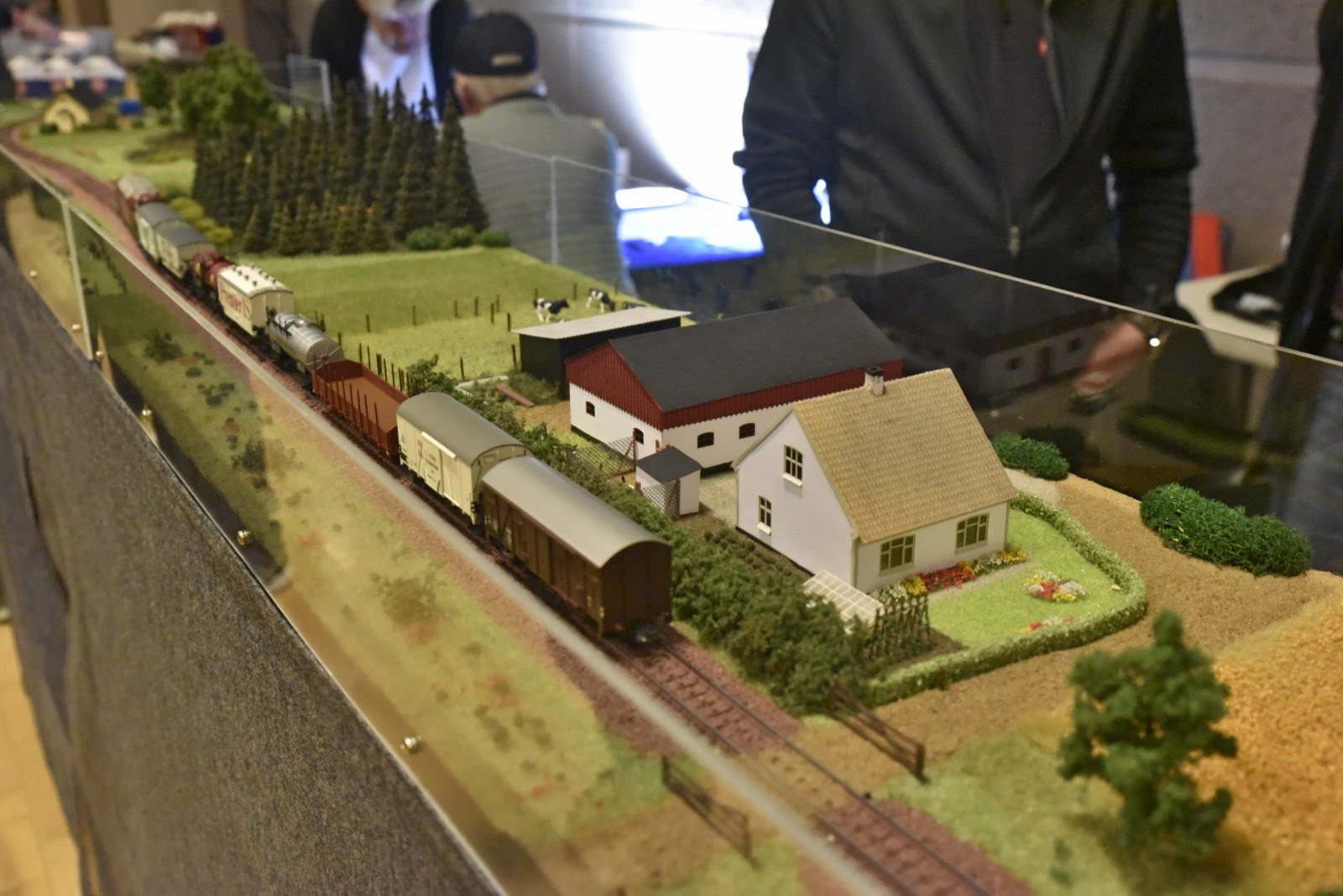 F.Ormstrups Blog.: april 2018