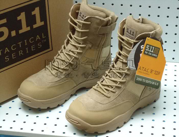 Agustus 2013 | .Janari Outside