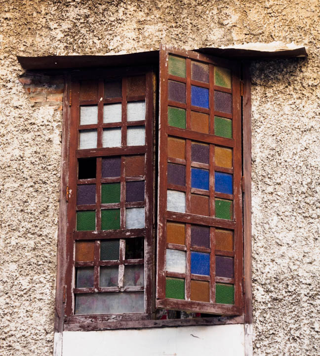 Enderle Travelblog: Sea Shells in My Windows: the Capiz Windows of Vigan