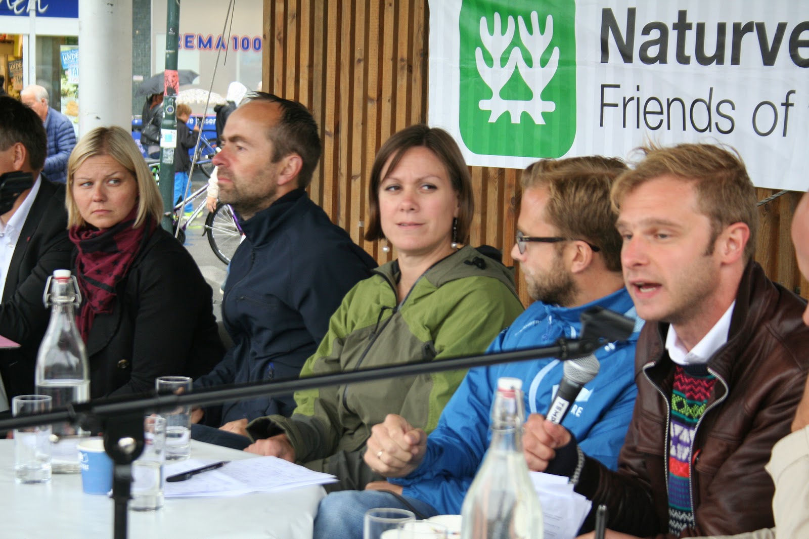 Eit kjøkenvindu mot fjorden