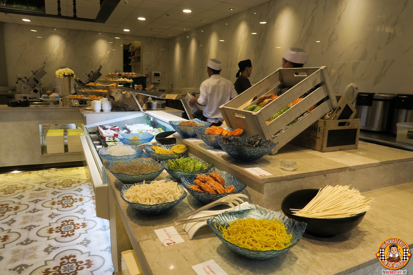 THE PICKIEST EATER IN THE WORLD: SEASONS OF LOVE: FOUR SEASONS BUFFET ...