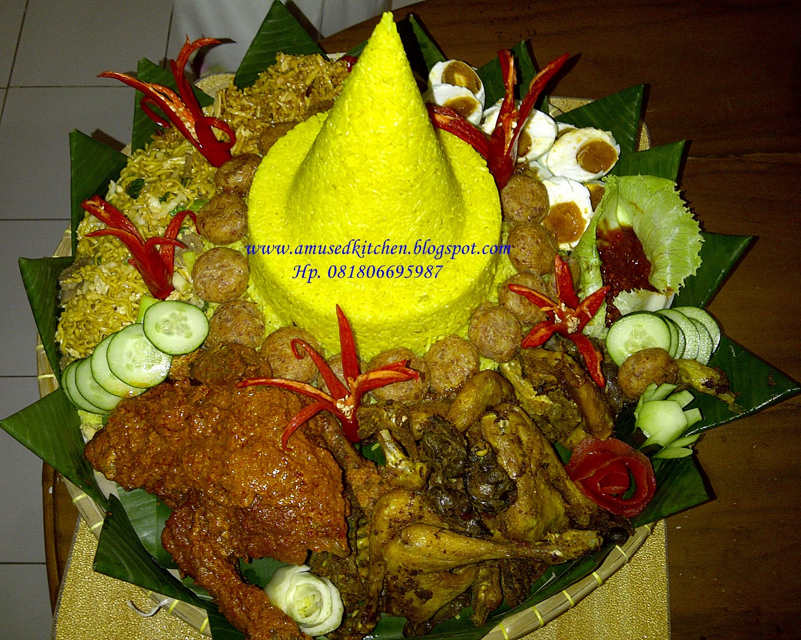 AMUSED KITCHEN: Tumpeng with Ayam Bakar Bumbu Rujak
