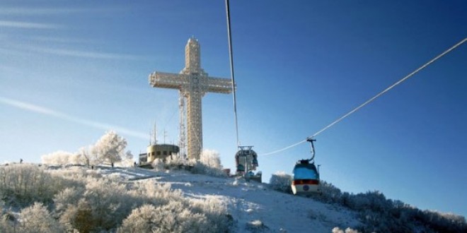 Euronews mit Postkarte von Vodno - Tourismus in Mazedonien