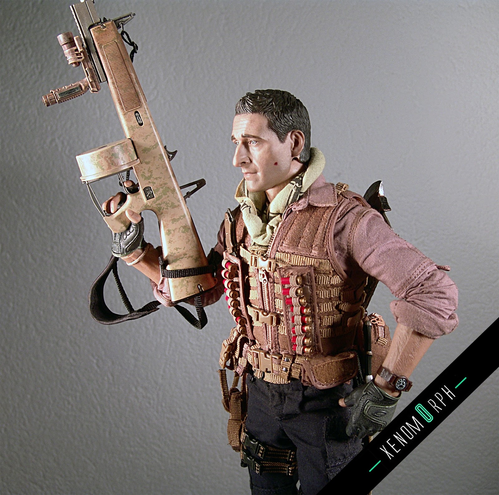 Hot Toys Predators Royce 1/6 - photo and video review