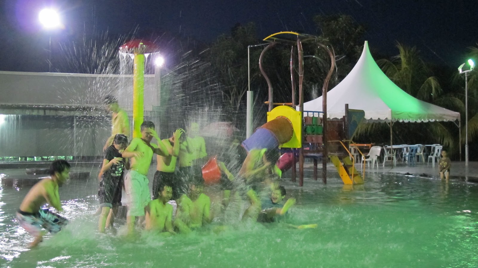 Jasin Hot Spring (Kolam Air Panas Bemban Jasin) and Restaurant Mini ...