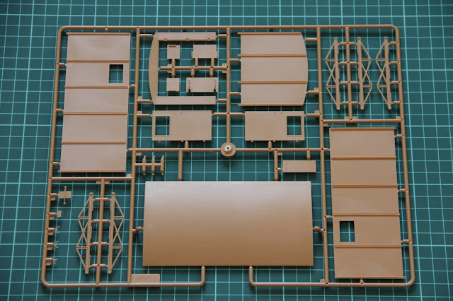 ICM 1/35 Lastkraftwagen 3,5t AHN with Shelter (35417) - DetailScaleView