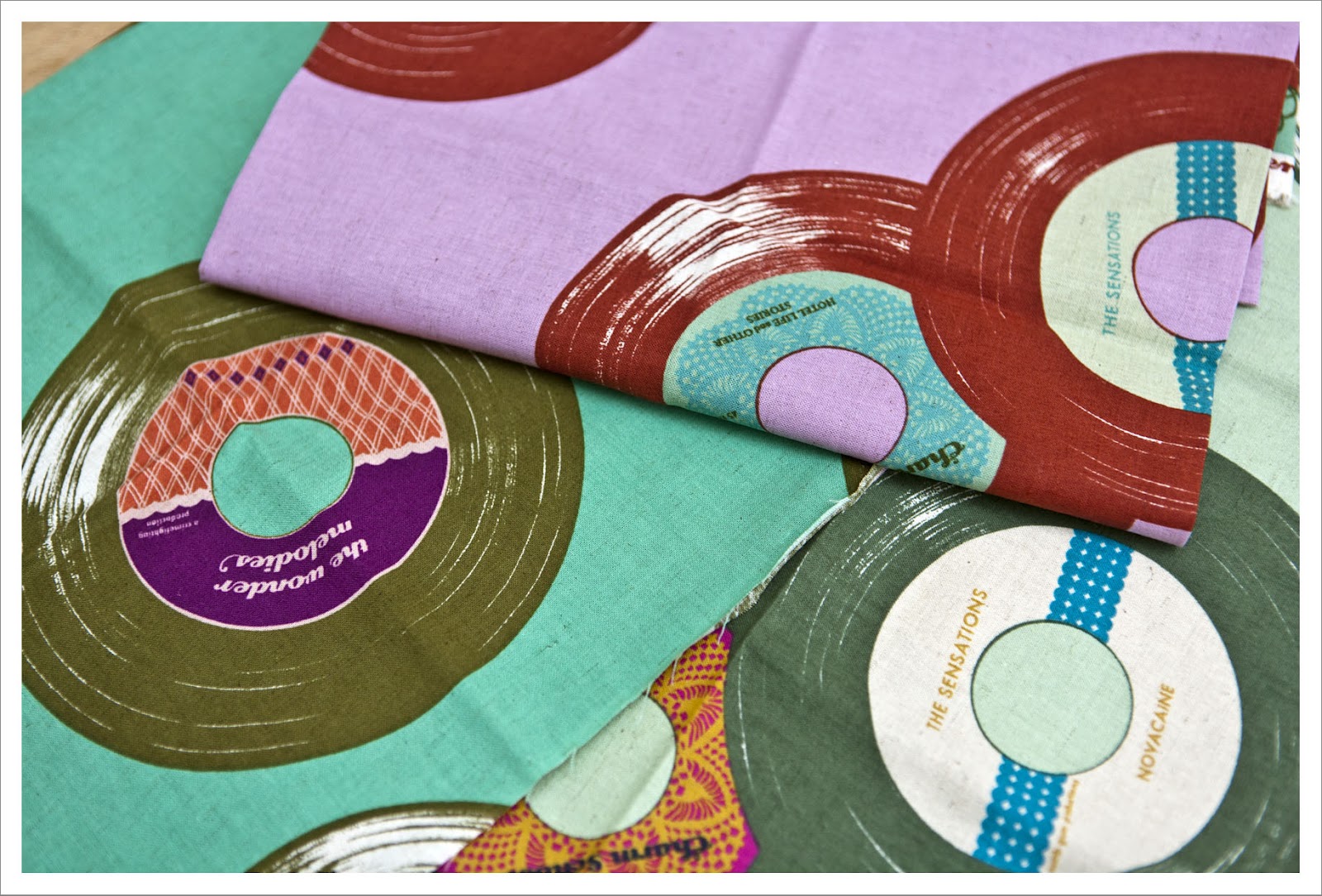 needles and lemons: August 2012