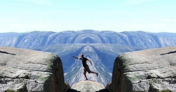 Kjeragbolten Boulder, Norway. Accessible by all without Climbing Equipment.