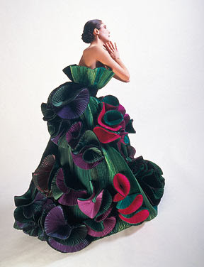 Mariam Rizwan: Roberto Capucci - Italian Fashion Designer.
