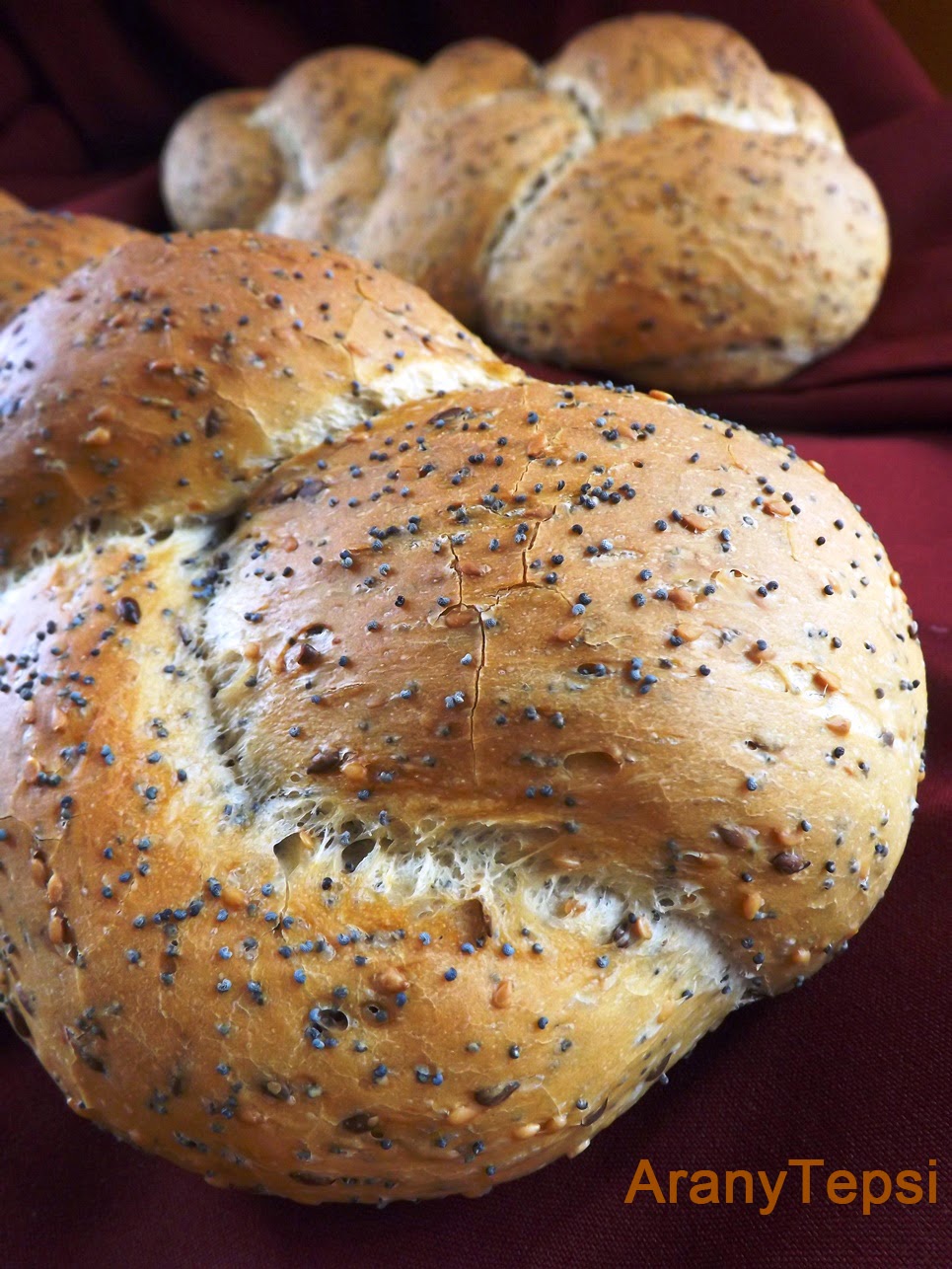 AranyTepsi: Házi Pékek Ünnepi Kenyere