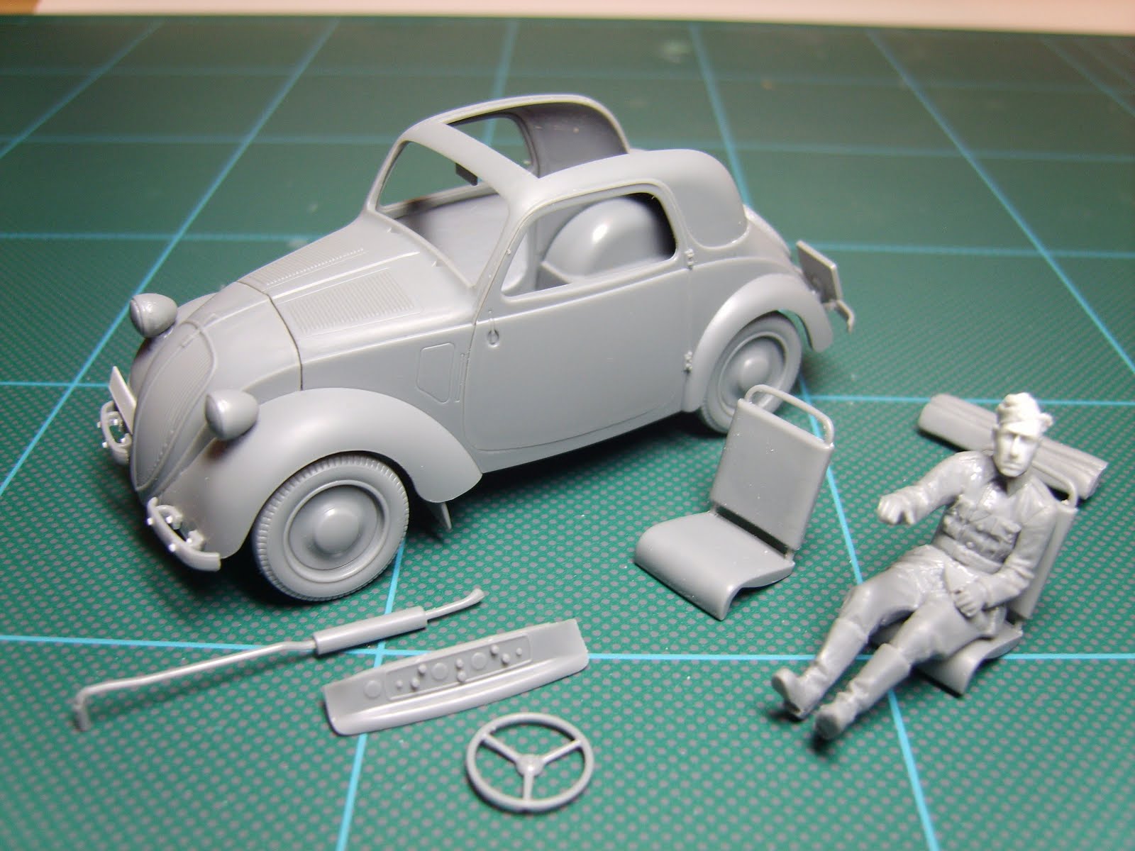 Pete's Model World : Tamiya 1/35th Simca 5 Staff Car