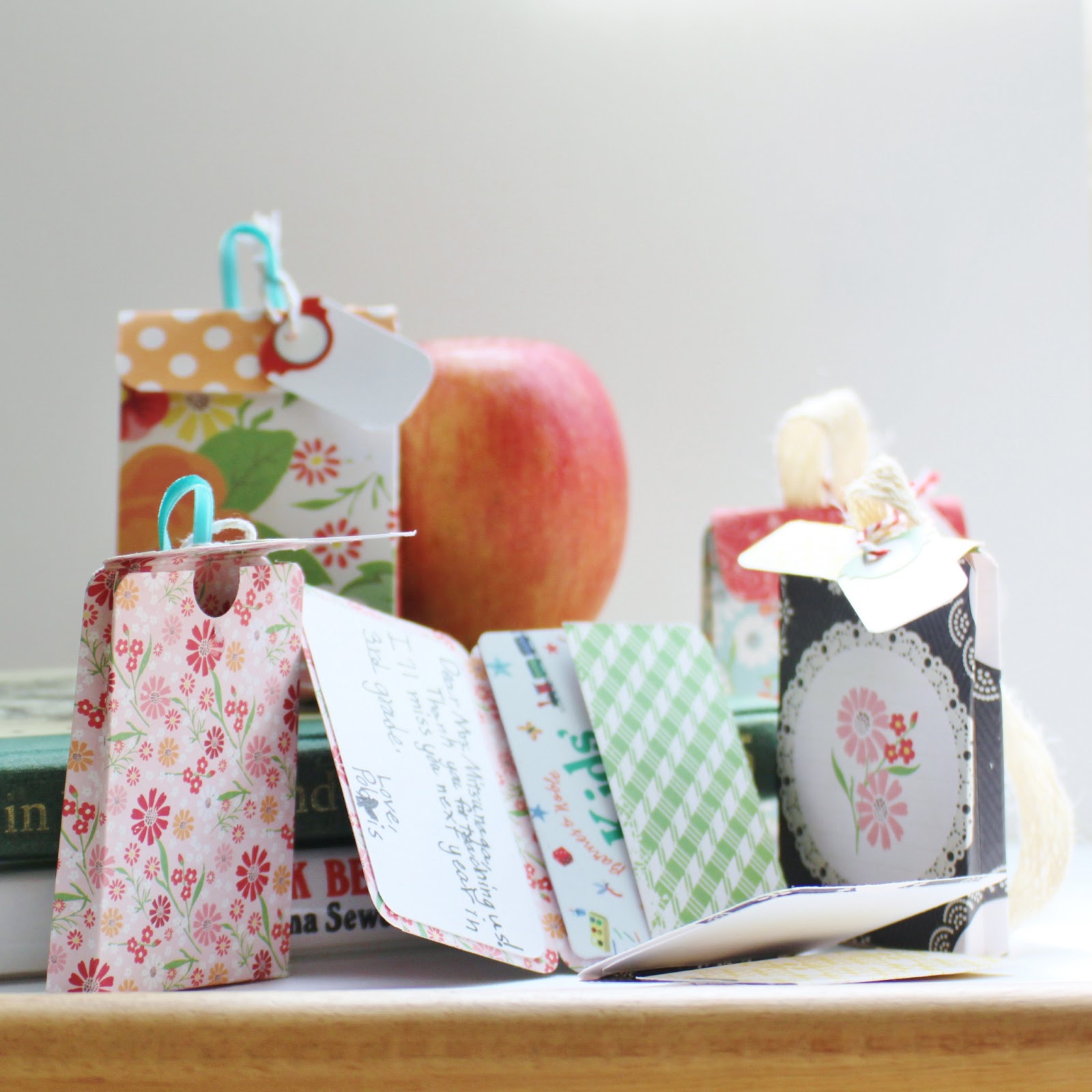 Naniwale: Mini paper Backpack and Gift Card Holder tutorial