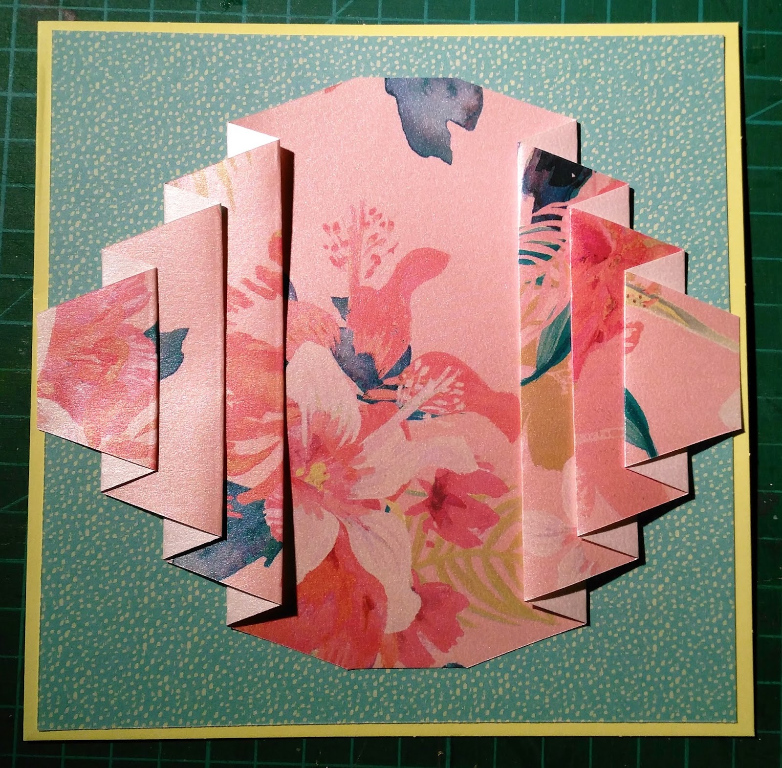 IcedImages: Pleated Christmas Card