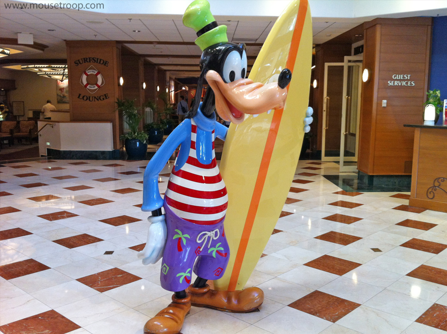 Mouse Troop: Advantages & Quirks of the Paradise Pier Hotel
