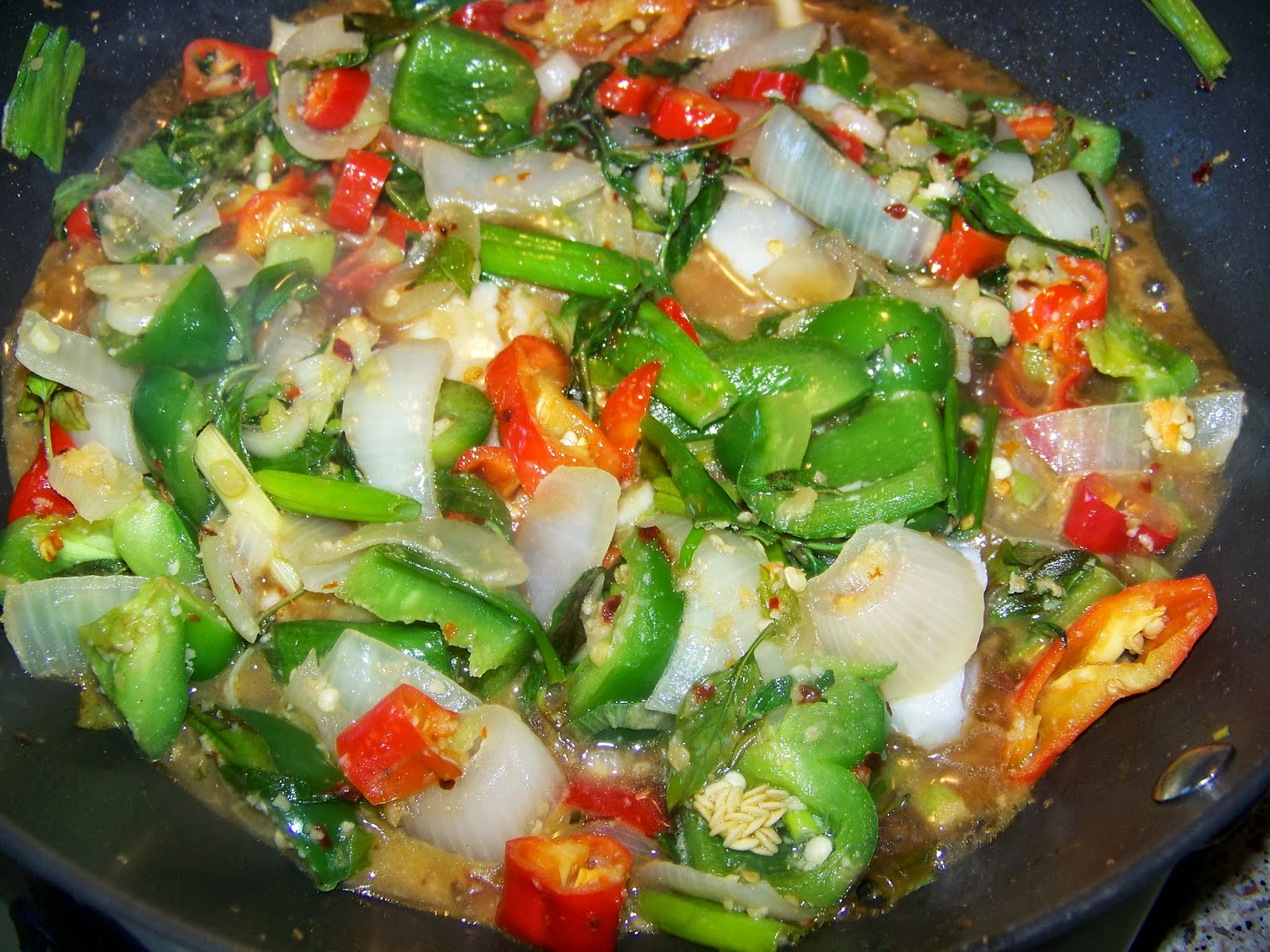 Kitchen Simmer: Thai Basil Fish Stir Fry