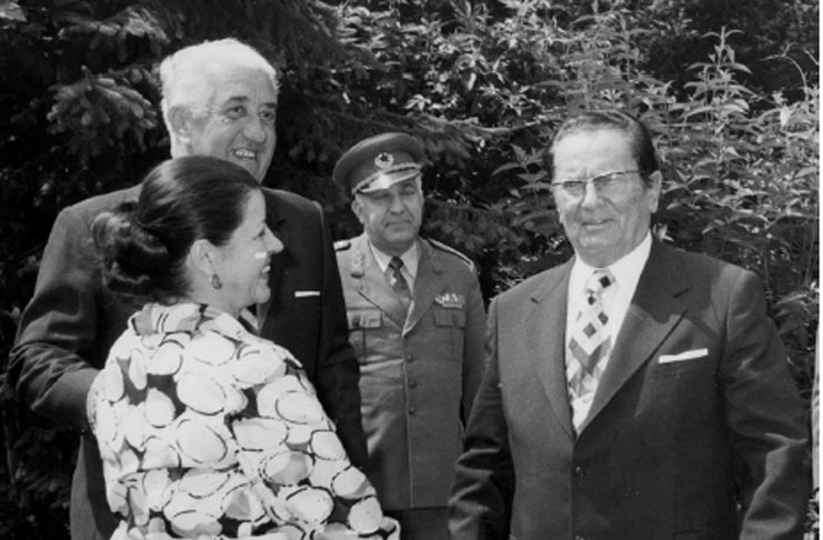 Rogatica - BiH: Džemal Bijedić i Rogatičanke