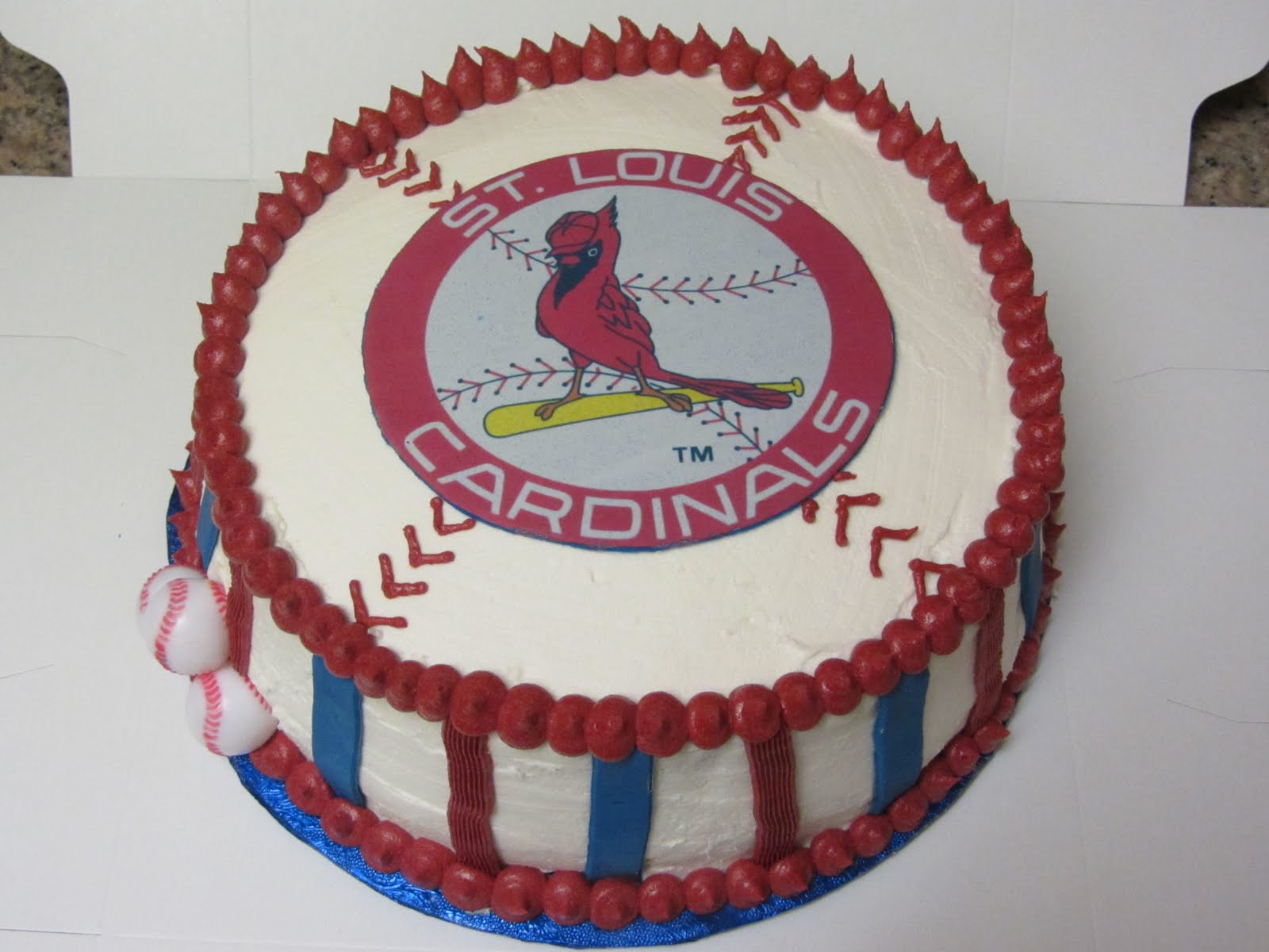 Keisha's Sweets: Cardinals Baseball Cake