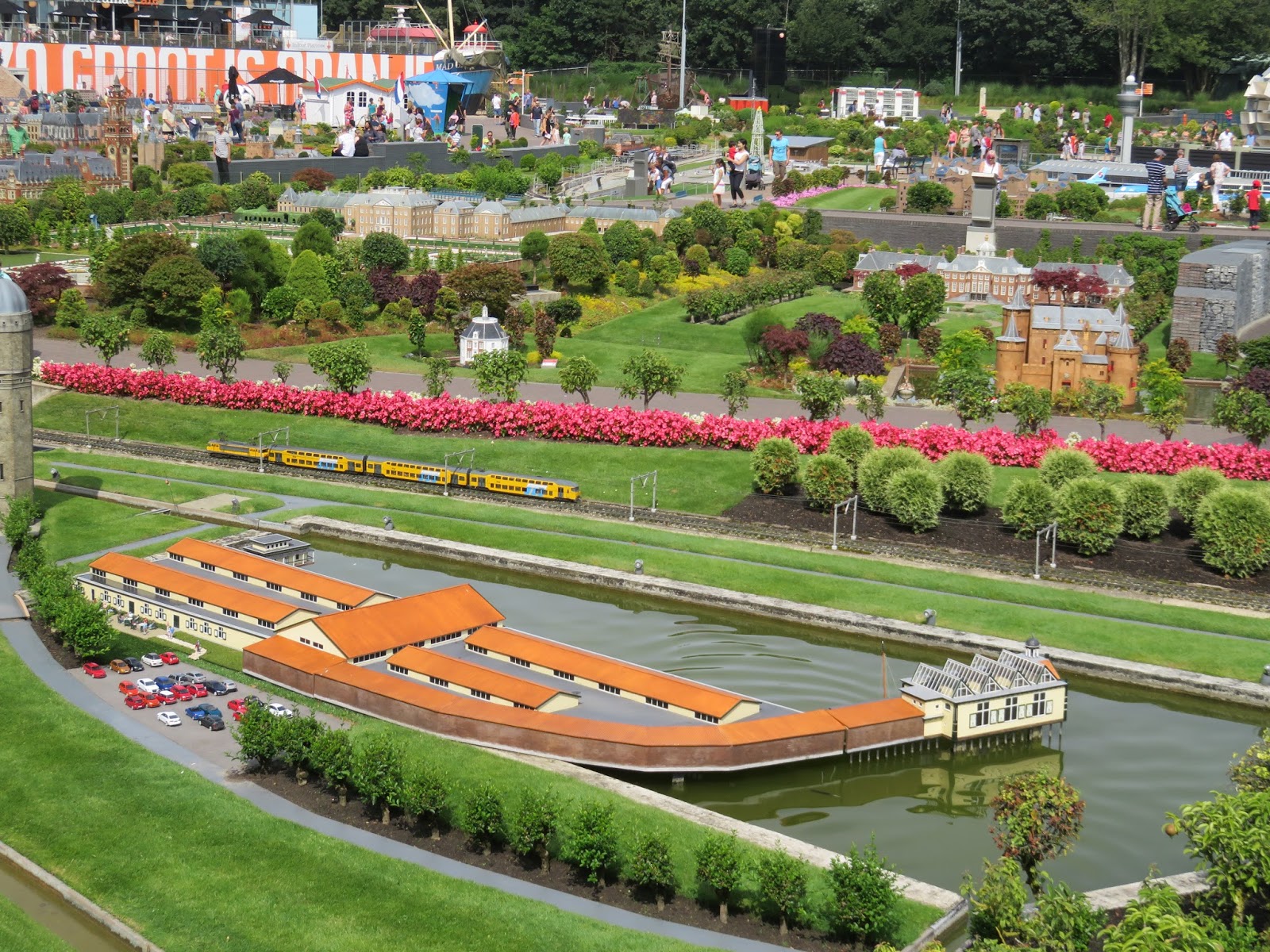Kee Hua Chee Live!: PART 1---MADURODAM IS THE HAGUE'S ULTIMATE ...