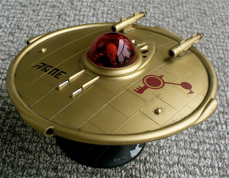 The Great Canadian Model Builders Web Page!: Flying Saucer