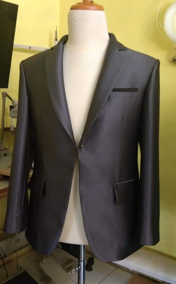 Harga Jasa Jahit Baju Jas Resmi Pria untuk Pentas Formal dan Santai ...