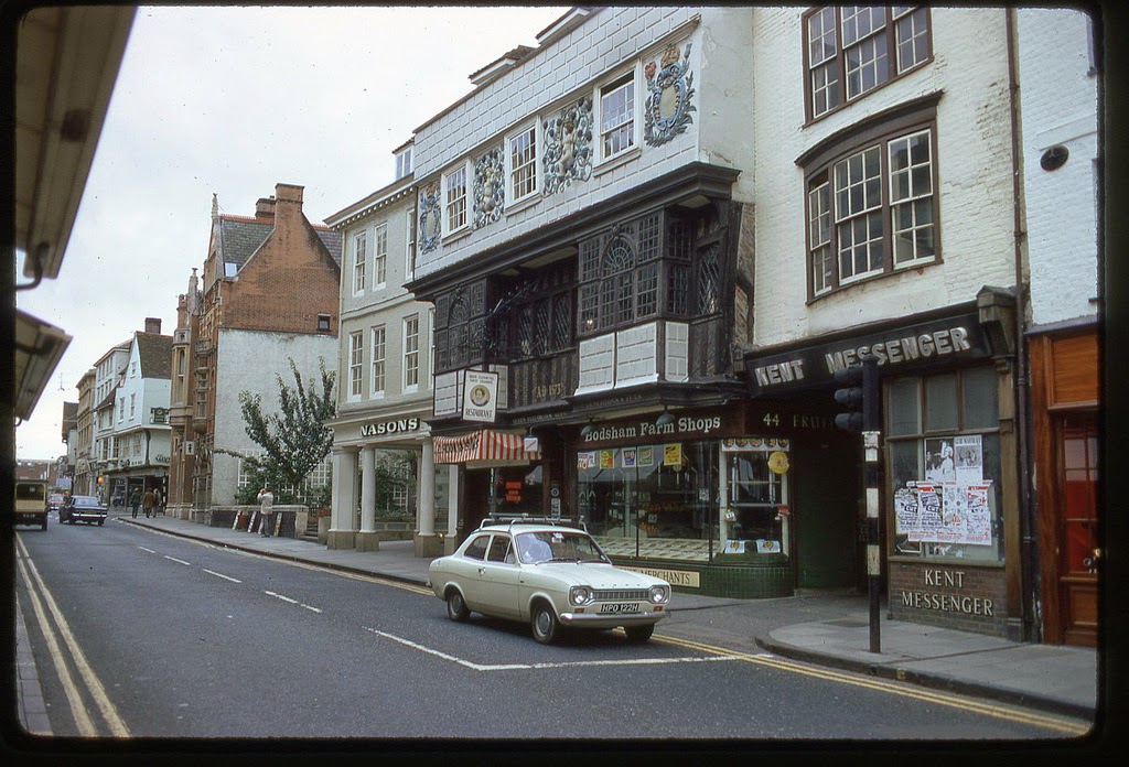 Color Photos of England in 1972 ~ Vintage Everyday