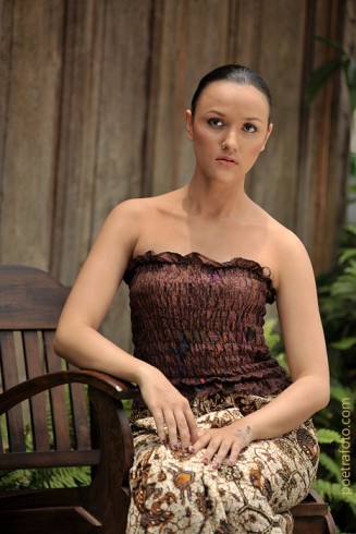 Model Bule Cantik Batik Kemben