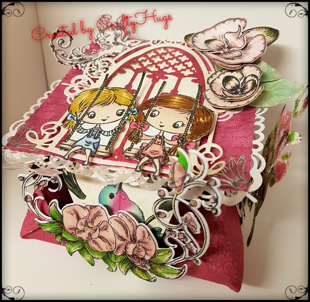 CraftyHugs: Friends forever - Origami box