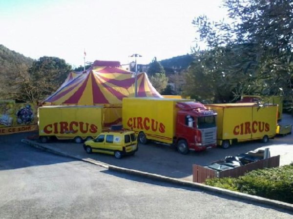 le grand cirque zoo circus: NOS CHAPITEAUX
