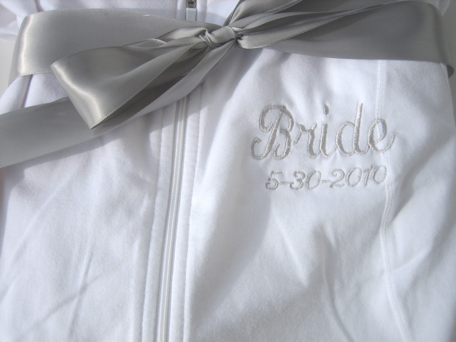 maggs bags & embroidered gifts: Wedding & Bridal Party Gifts