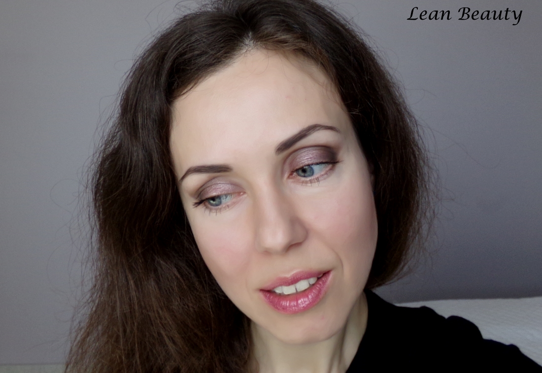 Lean Beauty: Makeup with MAC Satin Taupe & Smut Eyeshadows