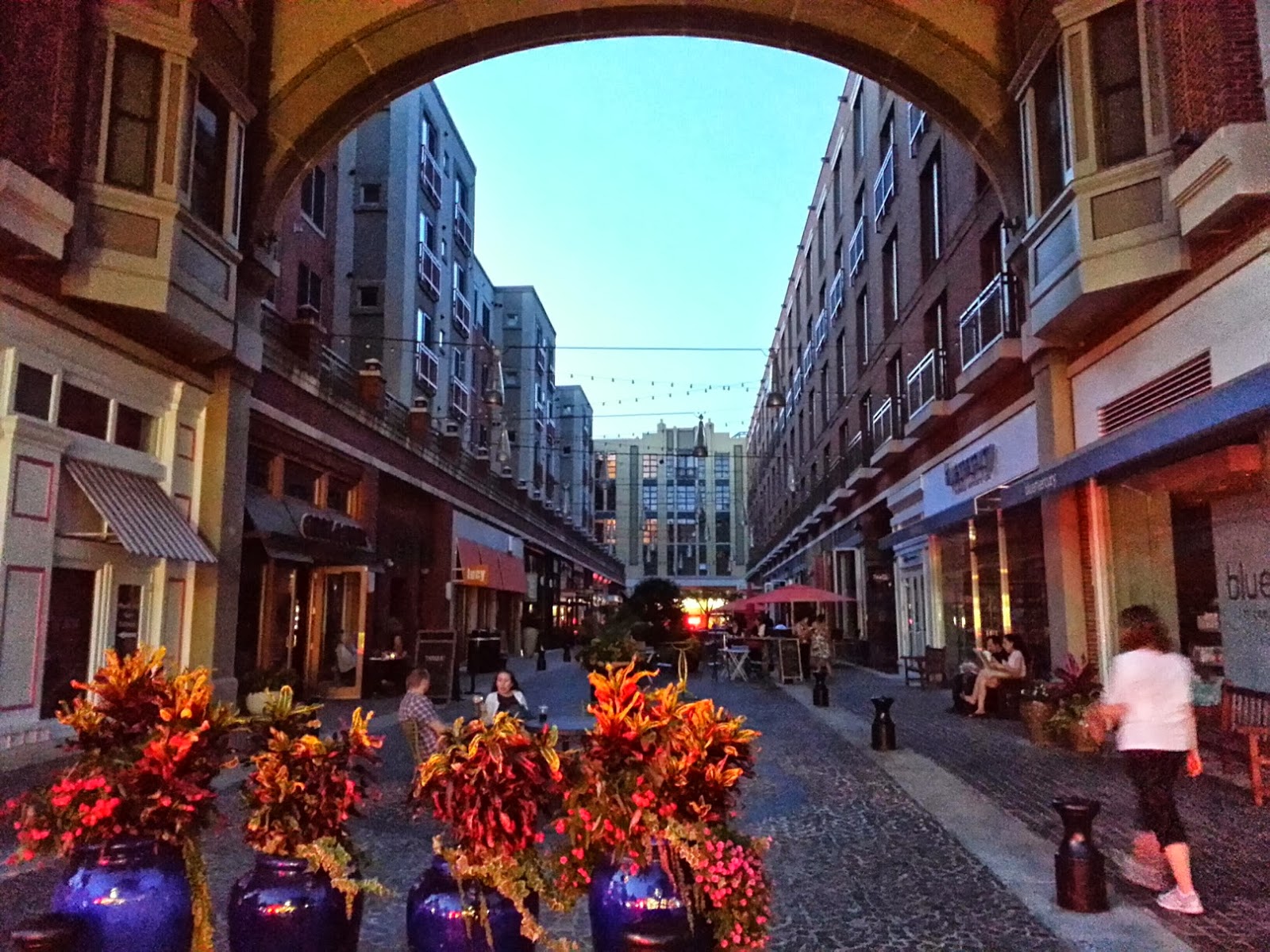 Robert Dyer @ Bethesda Row: BECOME A COCKTAIL EXPERT AT BETHESDA ROW