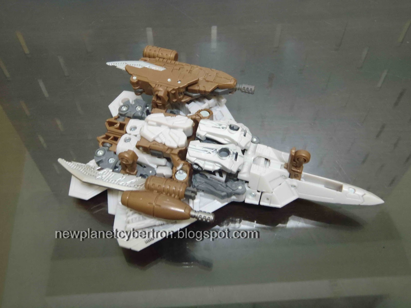 New Planet Cybertron: Transformers Review – Starscream (DOTM Deluxe)