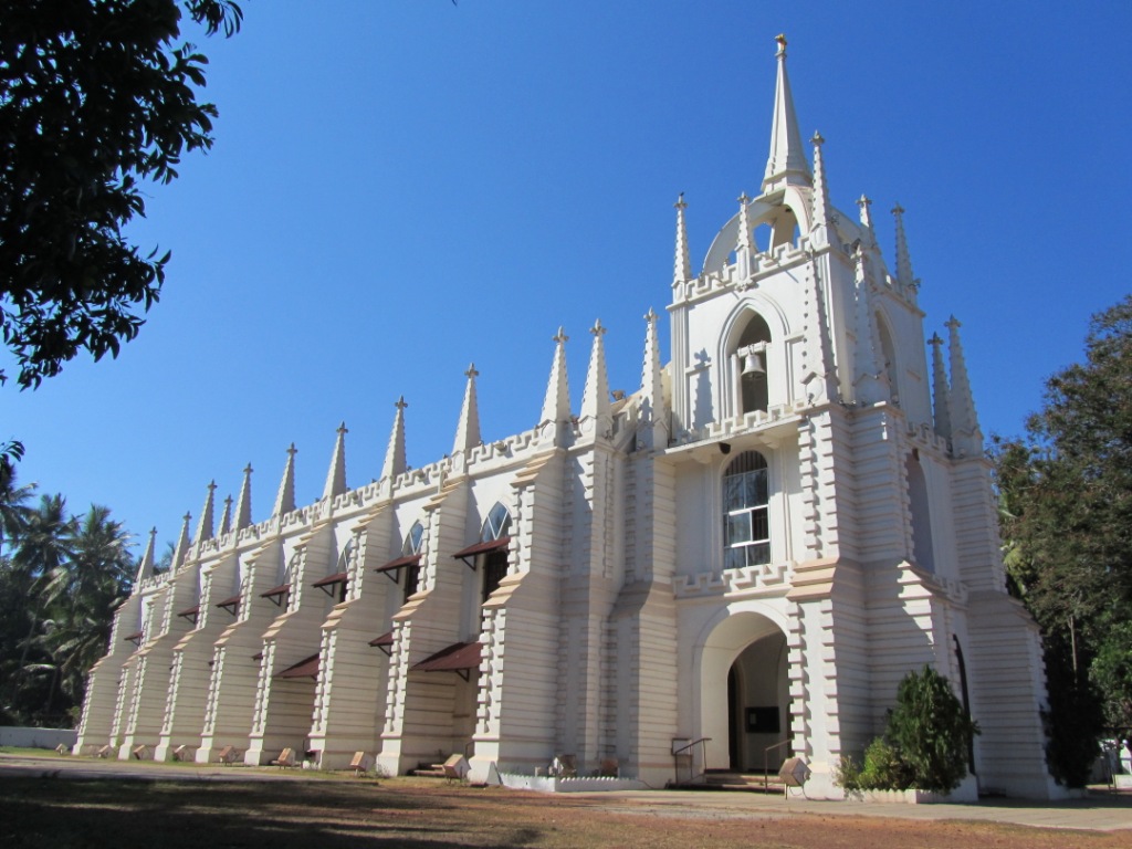 Goan Architecture: Curves, Goths and Grooves