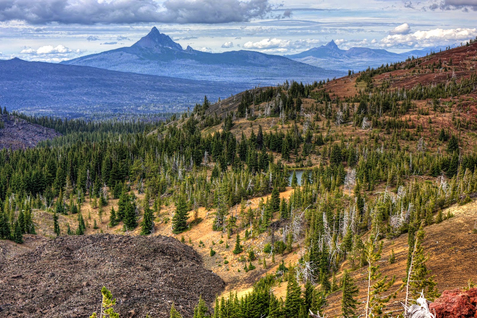 Mario's Hiking Photos: South Matthieu Lake, Oregon