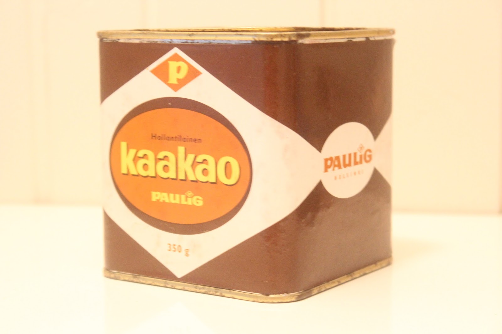 Vanhat suomalaiset peltipurkit: Pauligin Hollantilainen kaakao -purkki