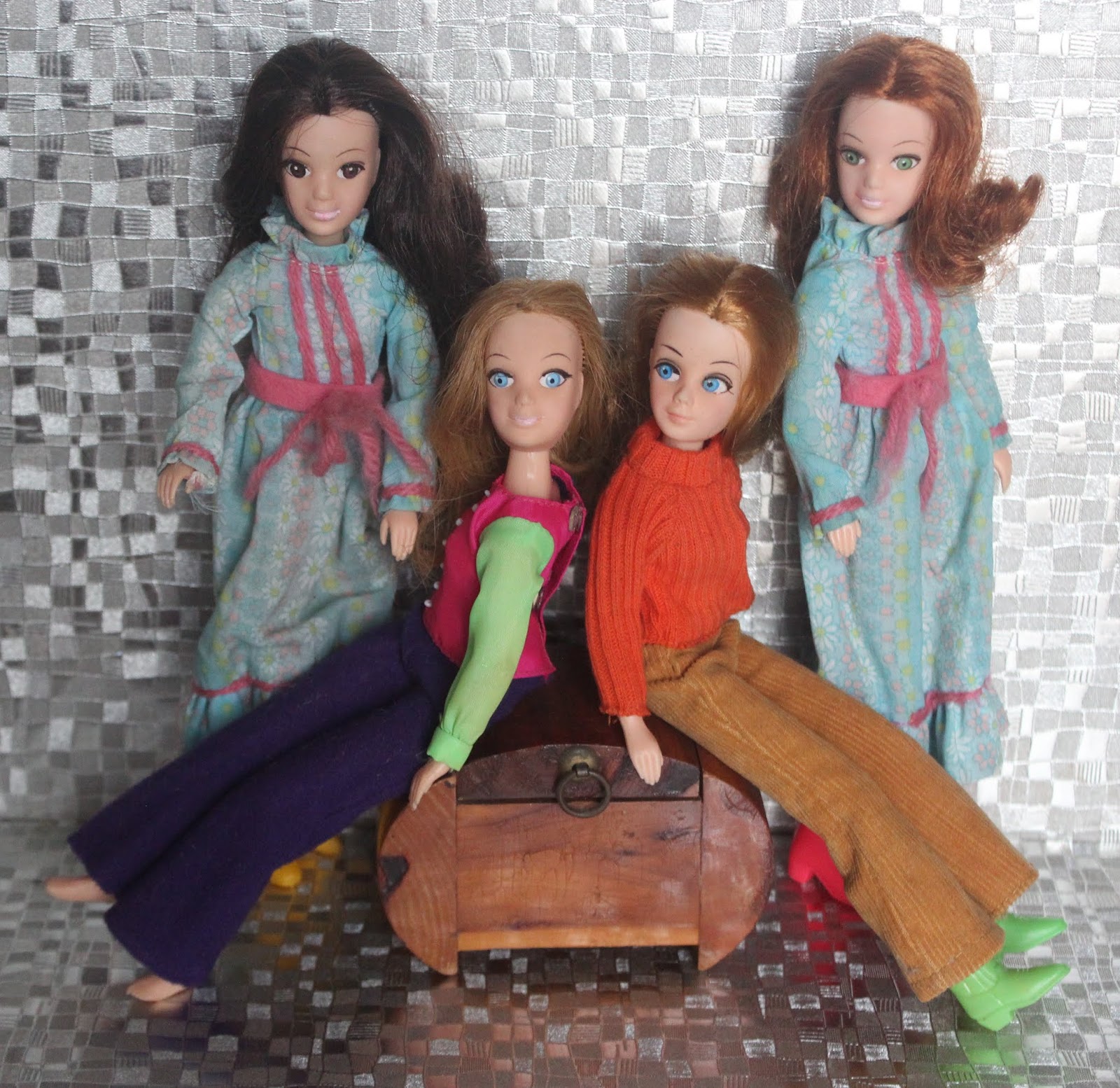 PLANET OF THE DOLLS: Doll-A-Day 2019 #54: Connie's Collection: World of ...