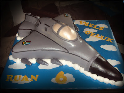 Delana's Cakes: Fighter Jet Cake