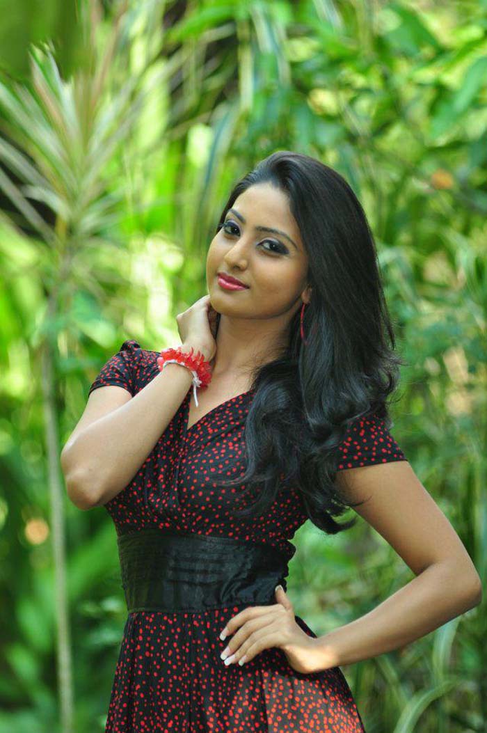 Udani Siriwardana - Hot Lankan Models