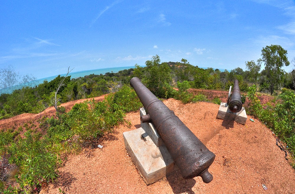 Sotonk_Qu: Pulau Penyengat ~ Perpaduan Sejarah & Religi Di Tanah Melayu
