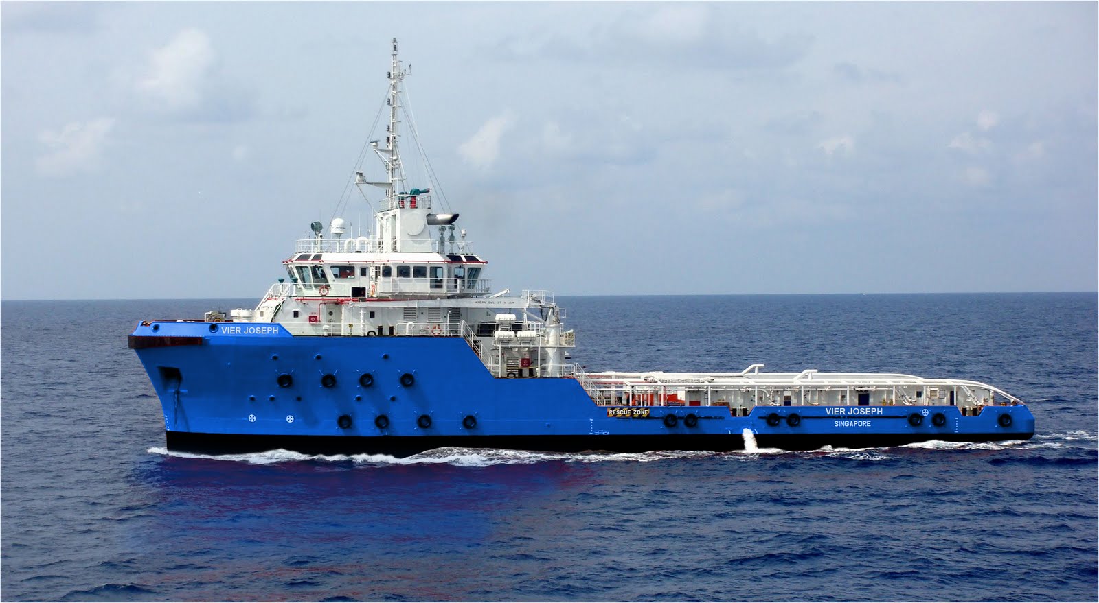 AHTS, Ocean TUG, Bulk Carriers & Tankers: OCEAN TUG 3200 BHP 40 M/T ...