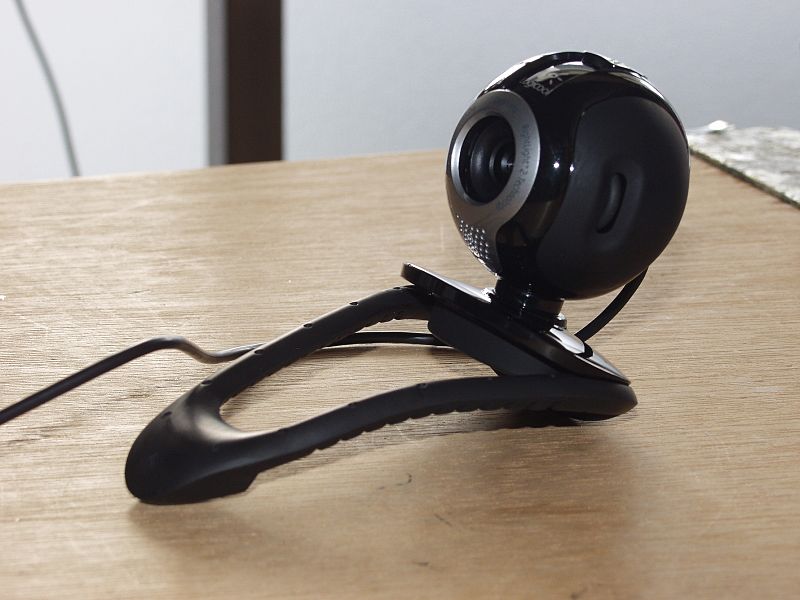 電算機孝行: Logicool QuickCam Communicate Deluxe (V-UBE43) を入手