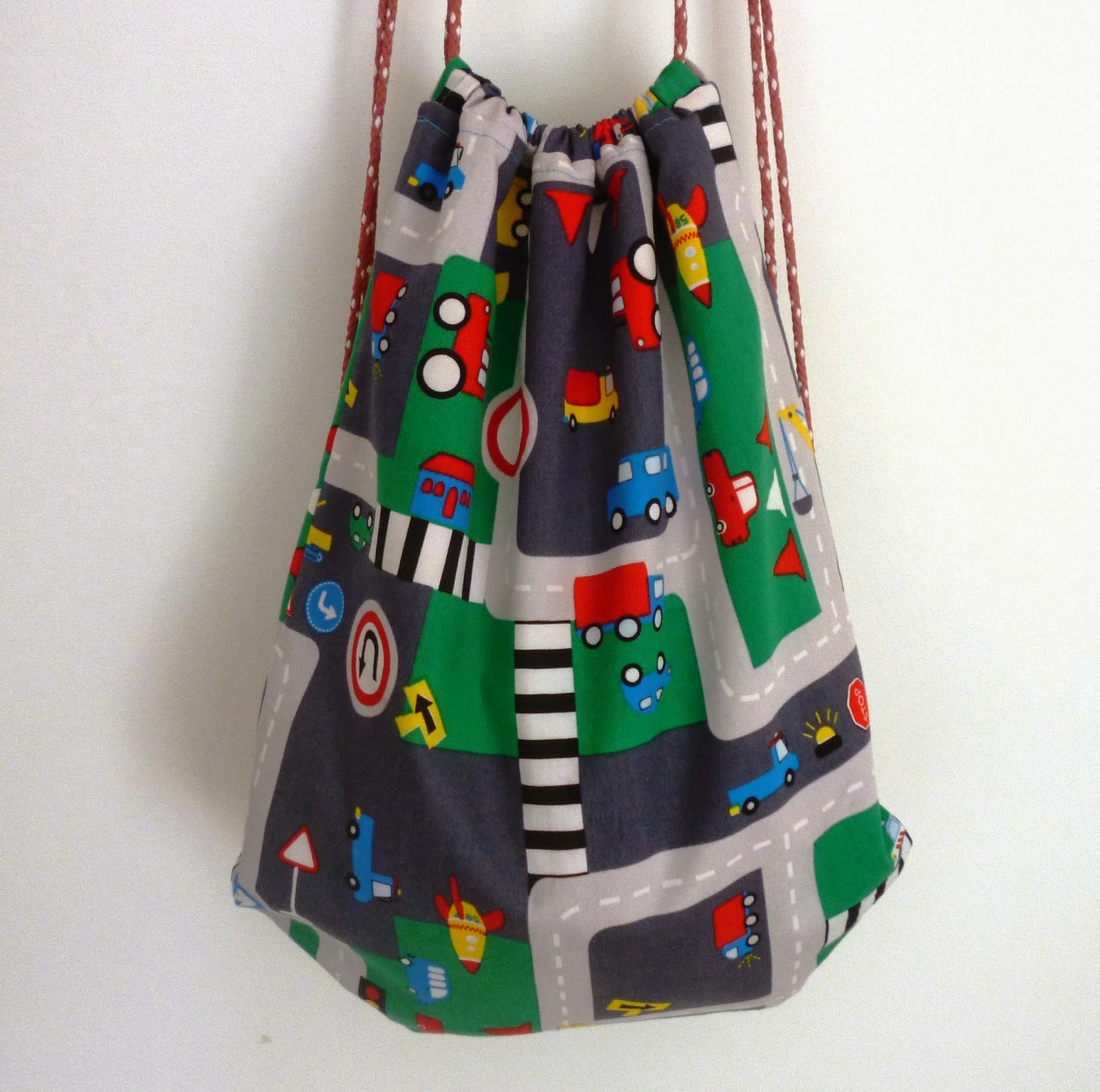 Manualidades en la Web: Tutorial como hacer un bolso, ideal para ir al ...