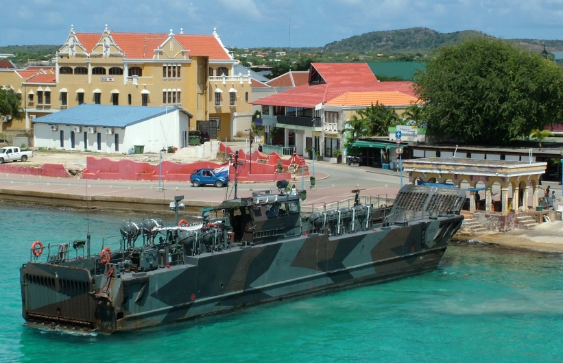 Che Genetic: Marines holandeses en Aruba: La OTAN frente a Caracas