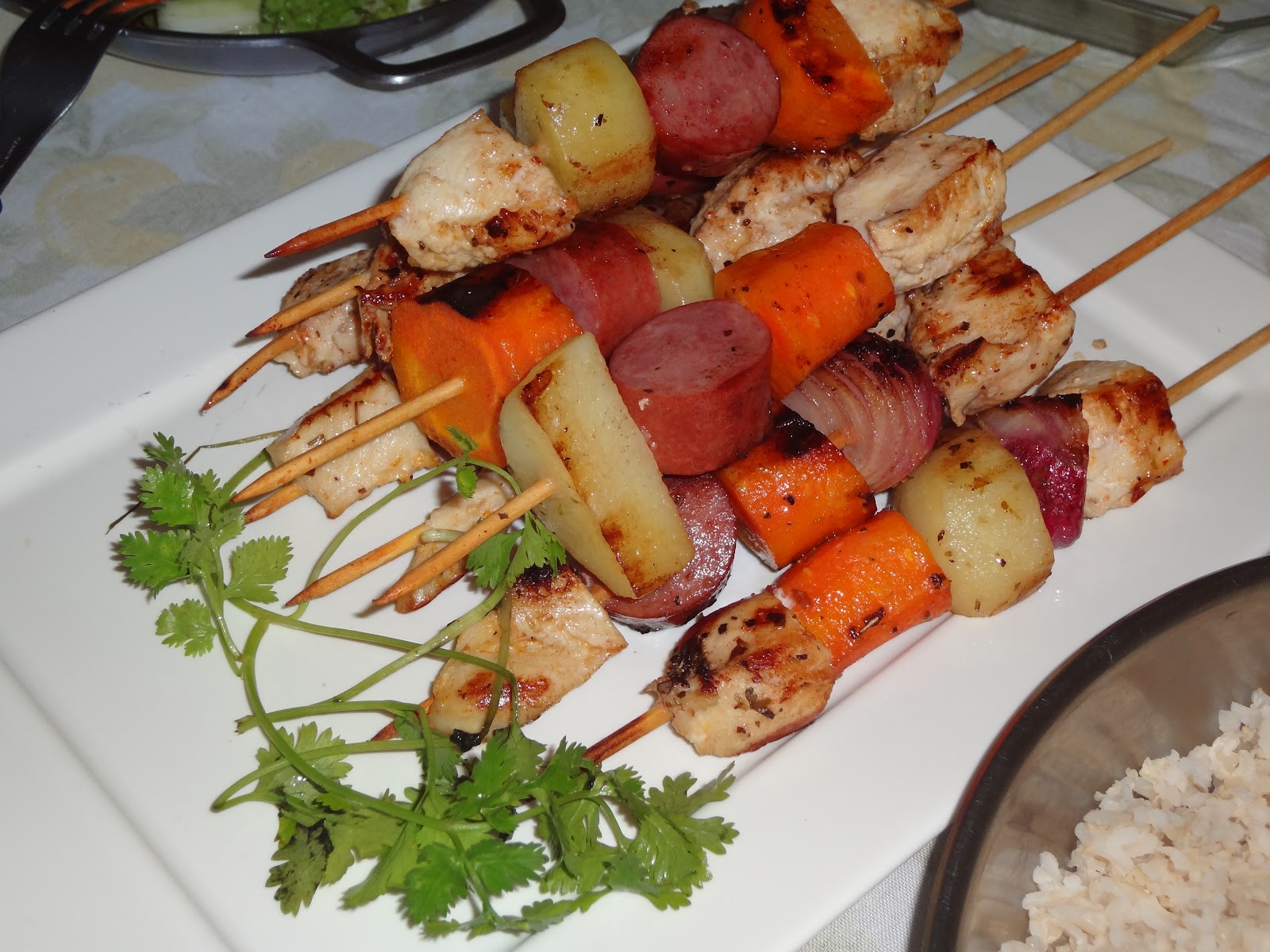 Todos Para Cozinha: Espetinho misto de frango e vegetais